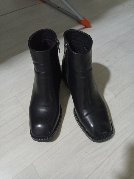Продам ботиночки