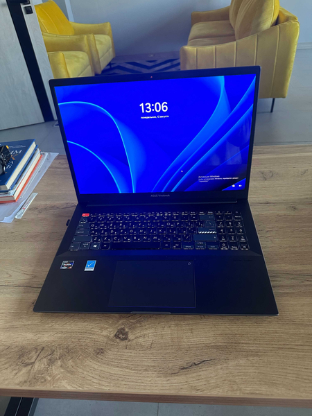 Asus Vivobook 17 OLED CPU Rythen 7 5800H GPU RTX 3050