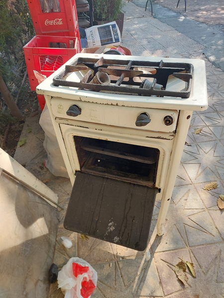 Продаются газовые плиты