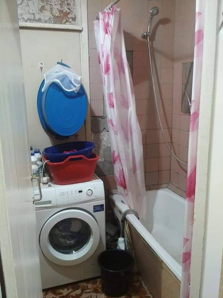 Продаеться просторная, 4-х комнатная на Ахмад Дониш, метро Юнусабад