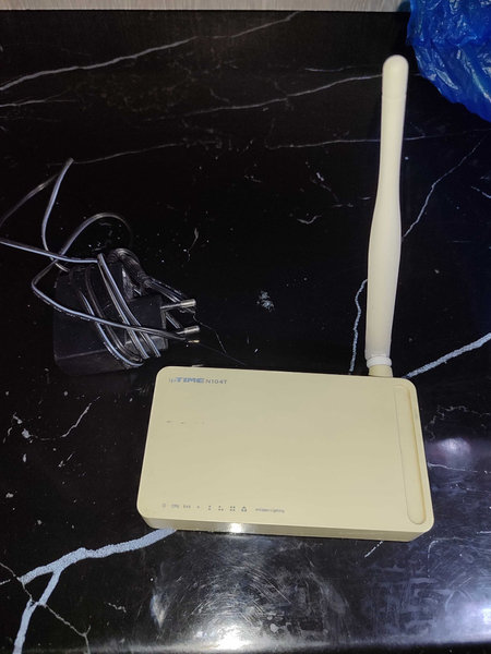 Wi-fi роутер+зарядка iphone