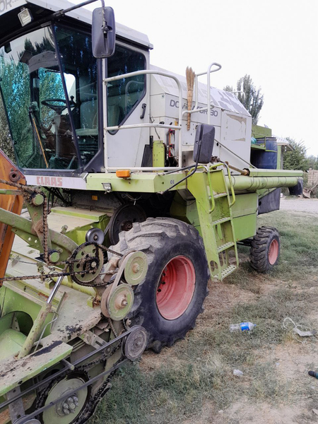 Claas daminator 130