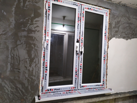 Akfa romlarini buyurtma buyicha yasab urnatib beramiz