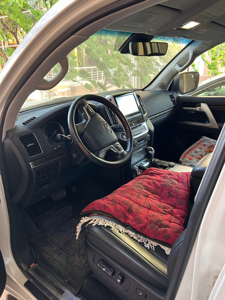 Продается Land Cruiser V8