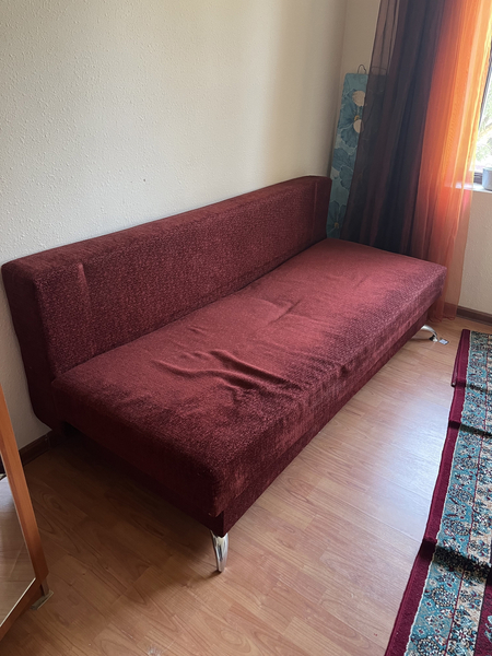 Divan-karovat ochiladigan.Диван раскладной.