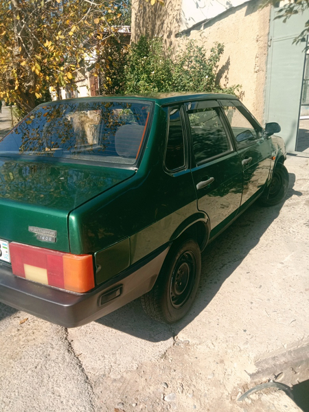 Vaz 21099 srochni sotiladi