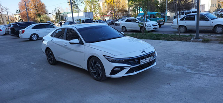 Hyundai Elantra сотилади
