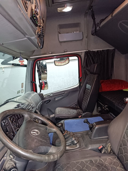 Mercedes Atego 2010год