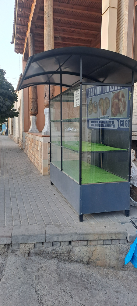 Sotiladi Vitrina Samarqand