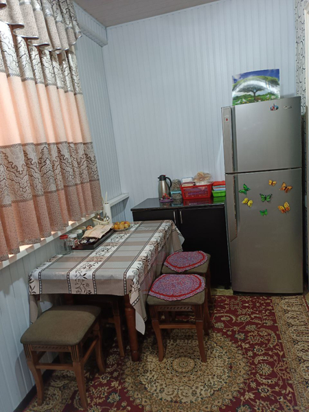 Продаётся трёх комнатная квартира Чирчик