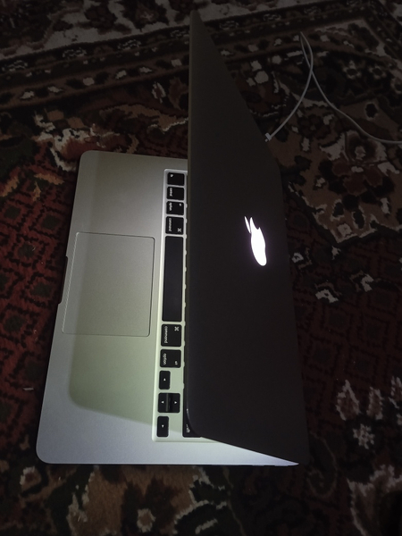 MacBook Pro sotiladi