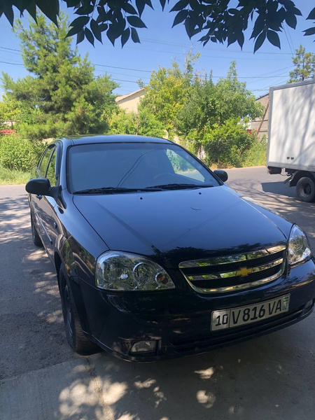 Продается срочномашина Lacetti