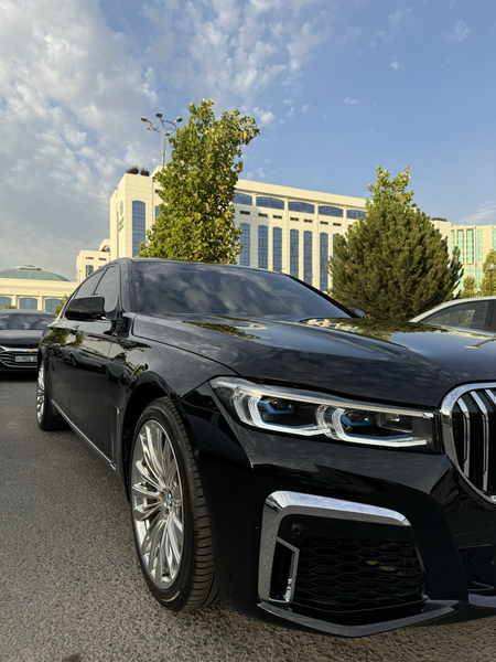 Продается своя BMW 7 series