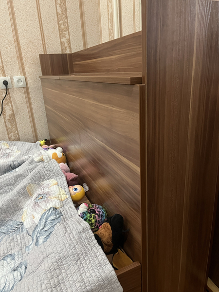 Кровать с подьемным механизмом