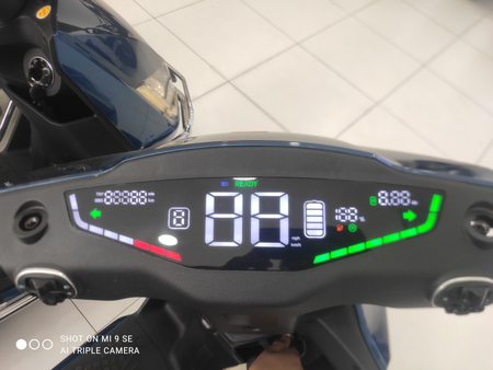 Yadea T5 modeli. Akkumulyator va motorga 1 yilga garantiya.