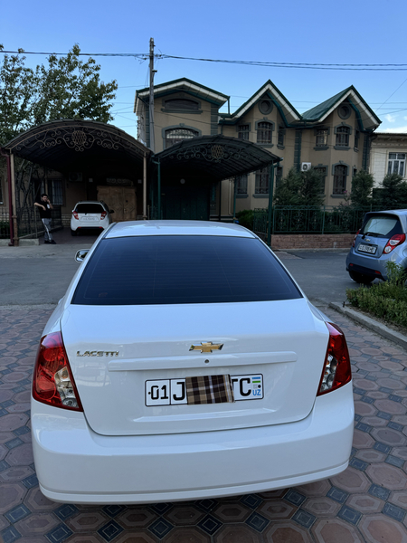 Lacetti Gentra  2023