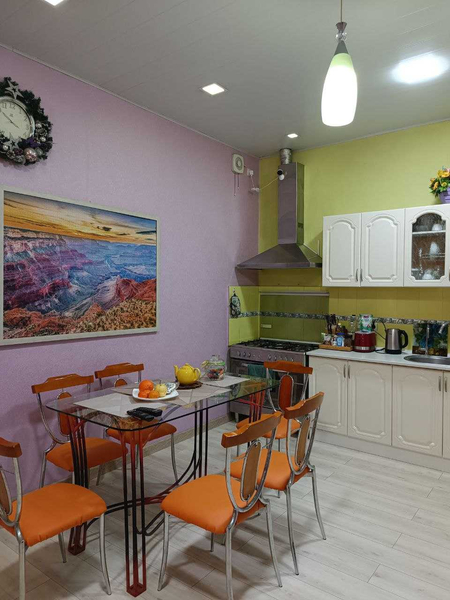 Продается Дом Мирзо-Улугбекский район, Стадион Старт ,Новомосковская