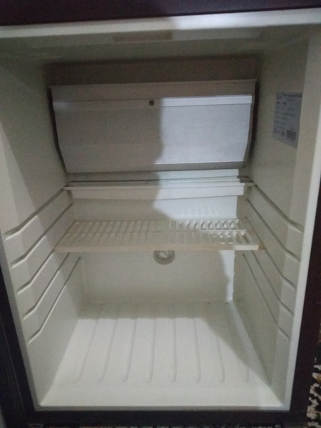 Продается мини бар холодильник