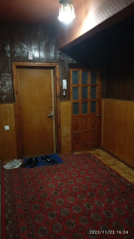 Продаётся Сергели-5. 4 / 5 / 9 чистая метро 2-бекат. Все раздельно.