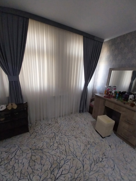Parvoz  Dacha sotiladi 4 sotix 7 hona