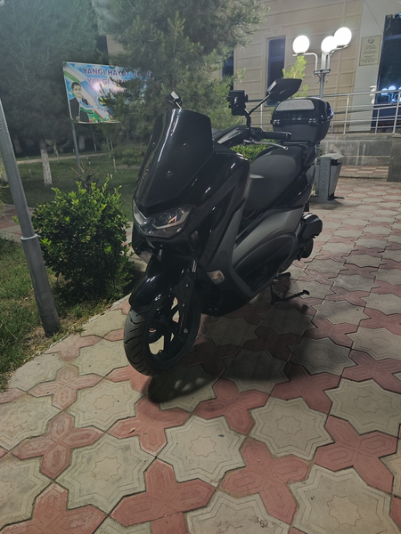 BONVI Nmax скутер