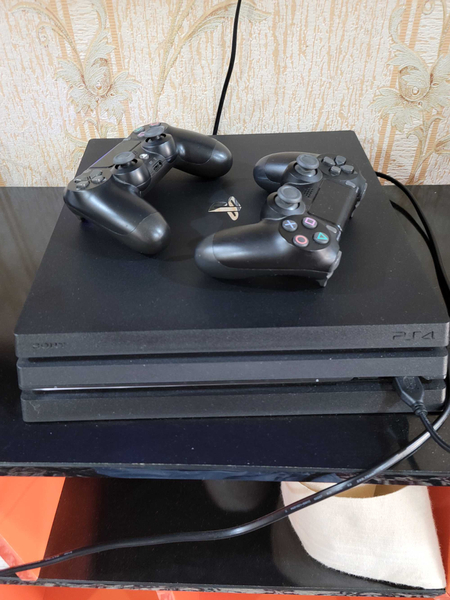 Ps4pro 1tb с VR набором !