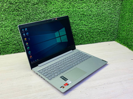 Noutbuk Lenovo Silver