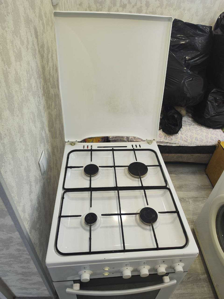 продам б/у газ плита gorenge