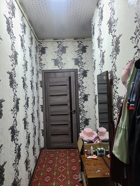 Продается 2ух комнатная кв. в центре