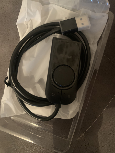 Zvukavoy karta sotiladi USB