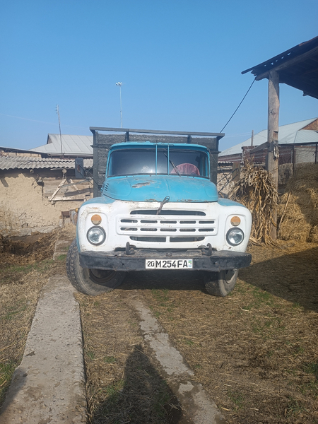 Zil sotiladi Xolati yaxshi