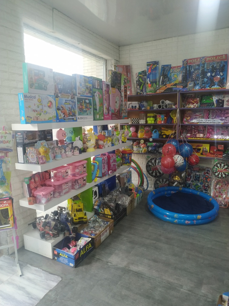 Продается готовый бизнес магазин игрушек и канцтлваров