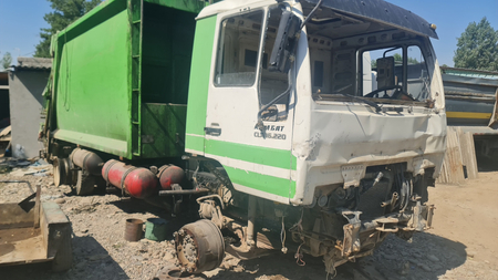 Ман сла мусоровоз авария холати