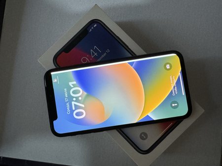 Продам Iphone X 64 gb