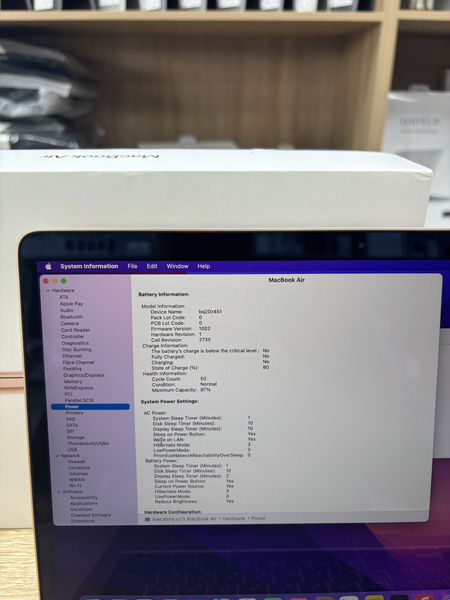 Macbook air 2020 M1 8/256Gb