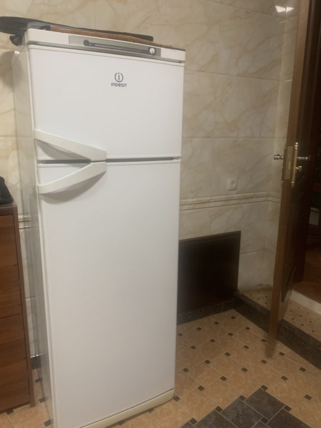 Холодилник Indesit