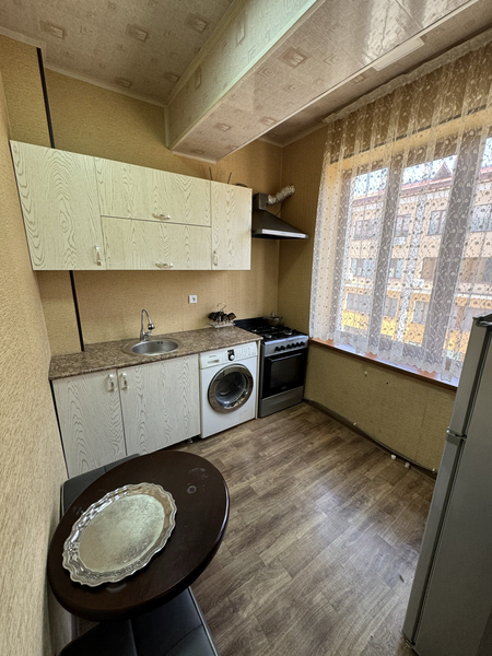 Продается 1 ком квартира 47кв