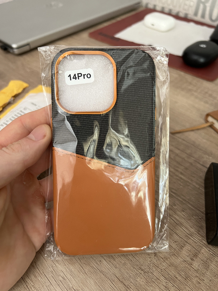 Продам чехол на iPhone 14 Pro