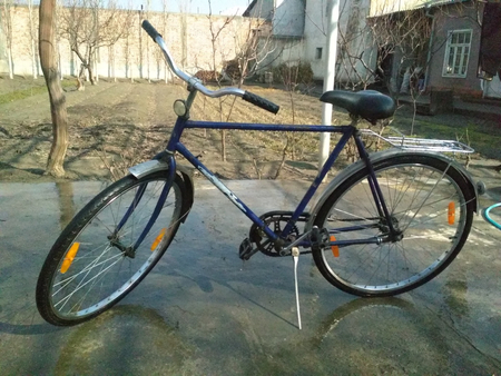 Aist velosiped sotiladi