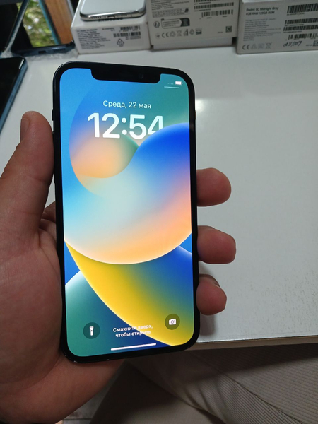 Iphone 12.  64GB