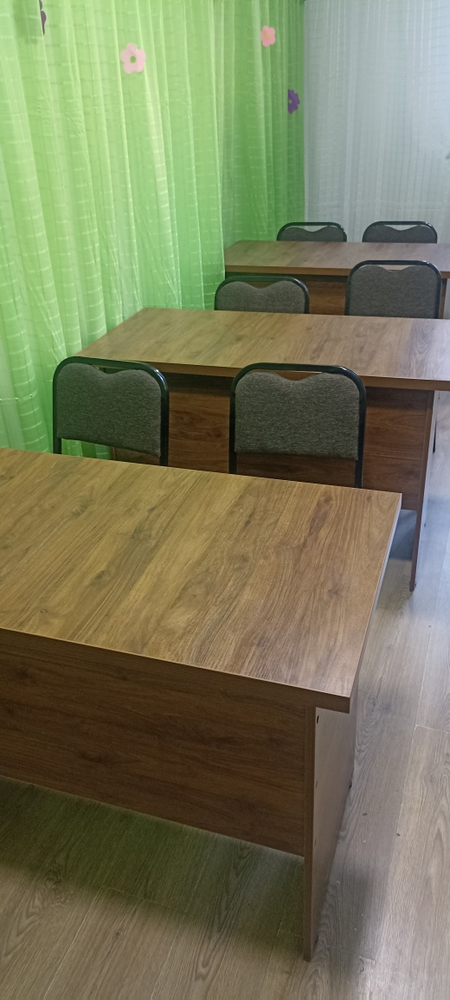 Продаются Парты и стулья
