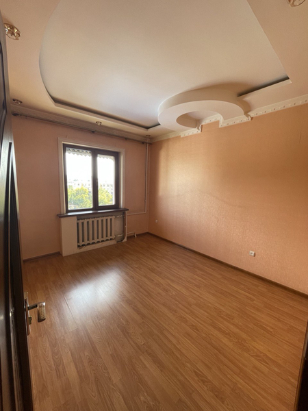 Продаётся квартира срочно  3/7/9 юнусабад 9кв ориентир корзинка