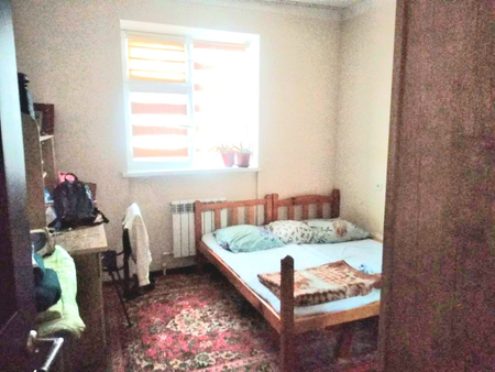 Квартира сотилади. ЯнгиХаёт 8-худуд.  3/5/7.  74м²