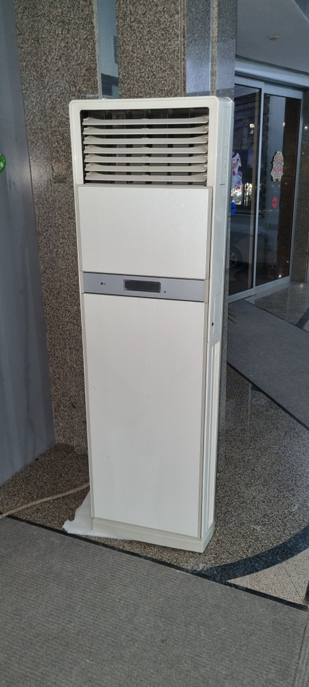 Срочно Продается колонный кондиционер LG 24