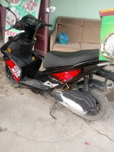 Продаёться срочна скутер 150 кубовый Италия  R3 Matador