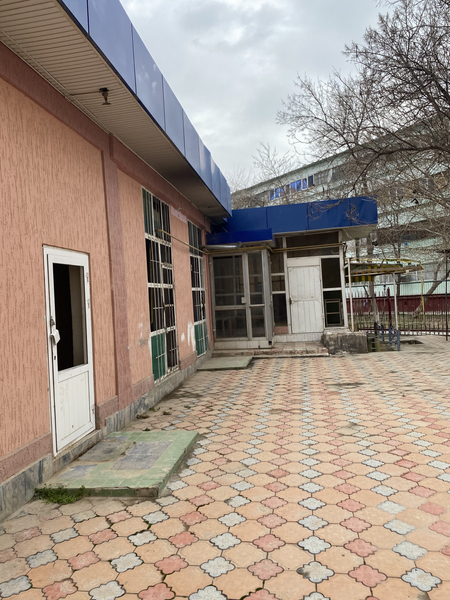 Arendaga beriladi 80 magazin yonida!