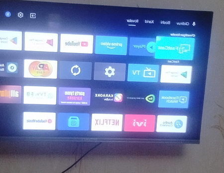 Smart televizor sotiladi Shivaki 32 talik  yangi hali 1 milyon 700