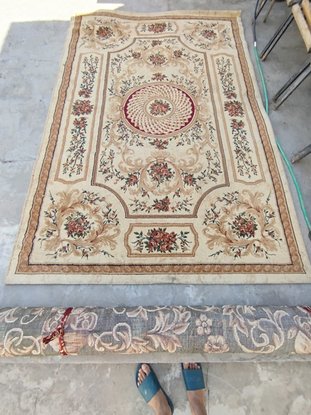 Gilam Sotiladi Holati yaxshi