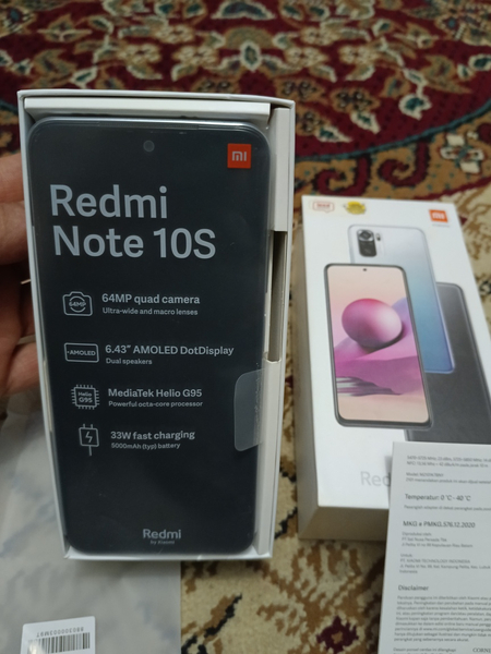 Redmi Note 10S коробка с документами присутствует