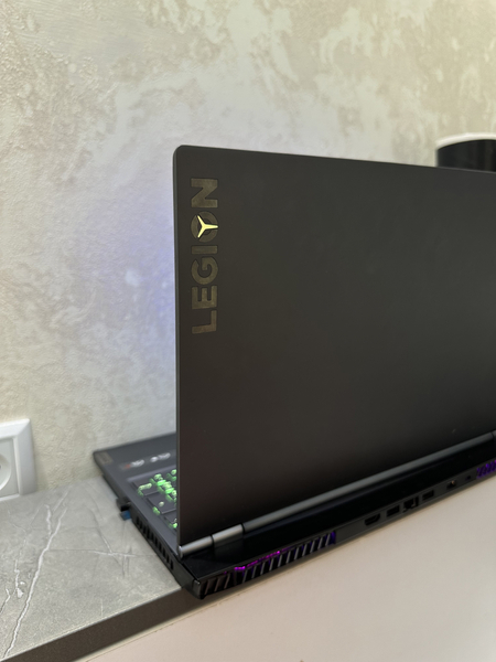 Продам свой игровой ноут Legion 7 Lenovo дешево